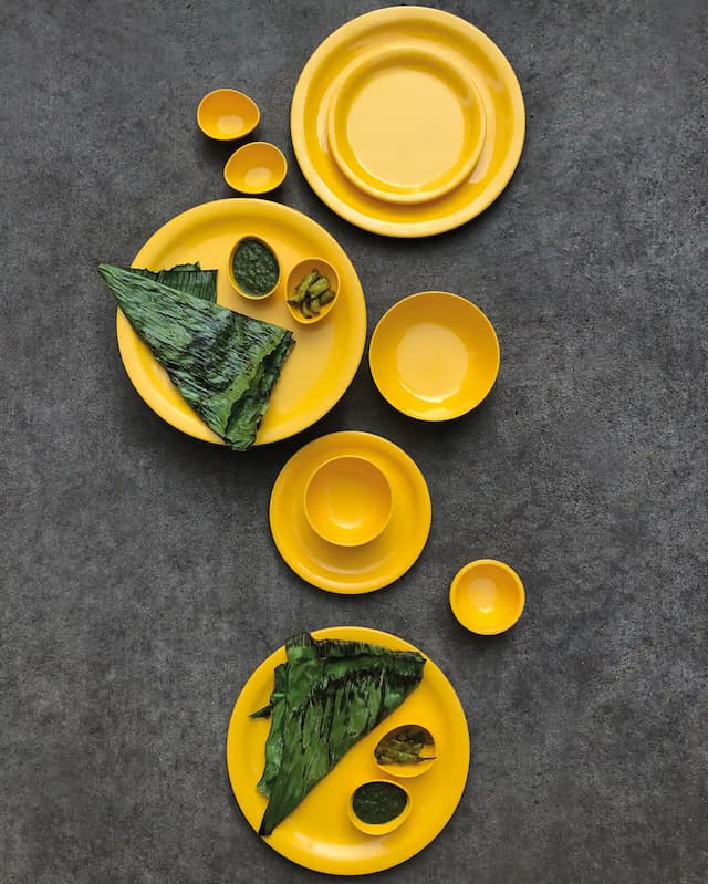 The Enduring Allure of Swati Snacks’ Yellow Plates